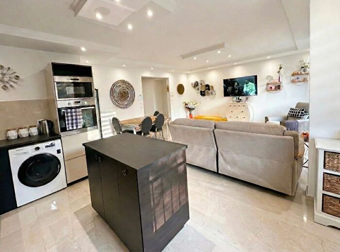 Appartement à vendre - Saint-Maur-des-Fossés, Les Mûriers - 3 pièces - 2 chambres