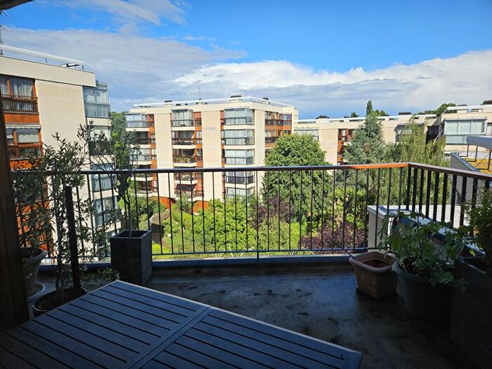 Appartement à louer à Le Chesnay, Saint-Germain, Nouvelle France