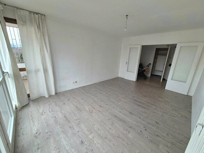 Appartement à louer - LHippodrome-Le Bois-Monzil-Zone Industrielle, Villars - 2 pièces - 1 chambre