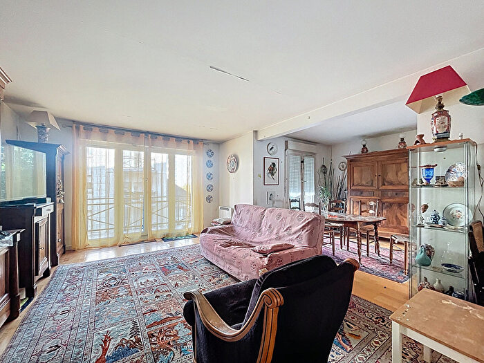Appartement 4 pièces à Châtillon, Centre-ville, Sarments, à vendre