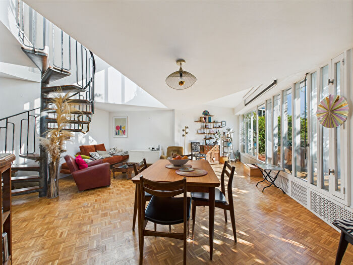 Appartement à vendre - Ivry-sur-Seine, Centre-ville - 3 pièces - 2 chambres