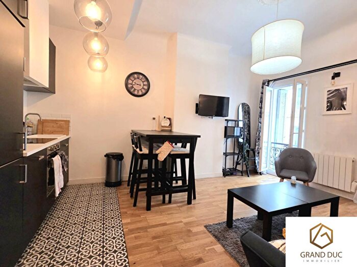 Appartement à louer - Marseille ème arrondissement - 3 pièces - 2 chambres