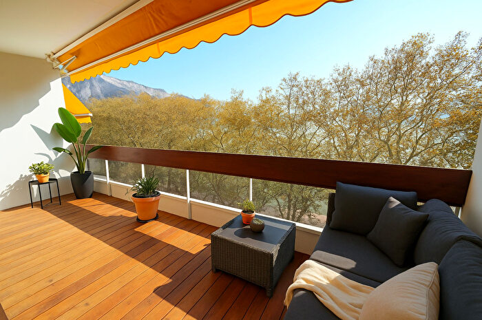 Appartement à vendre - Annecy, Parmelan, Albigny - 3 pièces - 2 chambres