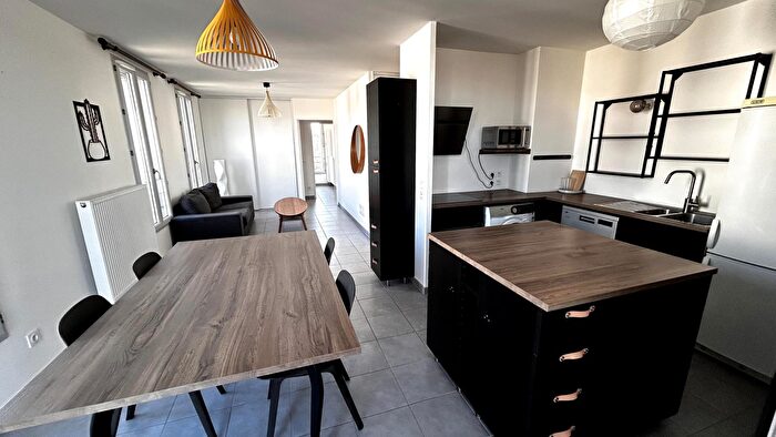 Appartement à vendre - Lyon e , La Duchère - 3 pièces - 2 chambres