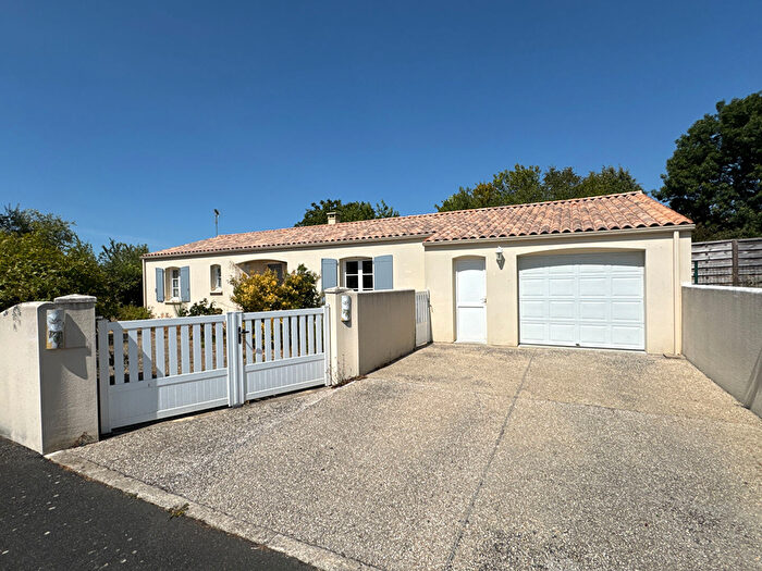 Surgères : Maison 5 pièces à vendre