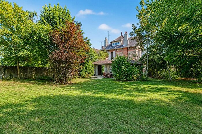 Villeneuve-le-Roi, Plateau Frais Rosset, Aéroport : Maison 7 pièces à vendre