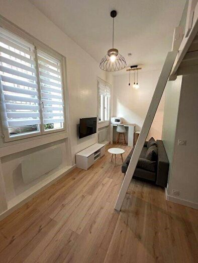 Appartement à louer - Reine-Mairie, Boulogne-Billancourt - 1 pièce