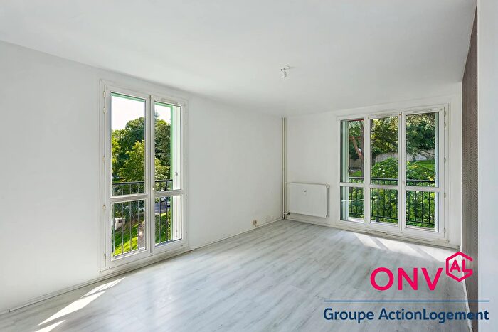 Appartement 4 pièces à Corbeil-Essonnes, Pressoir, Prompt, à vendre