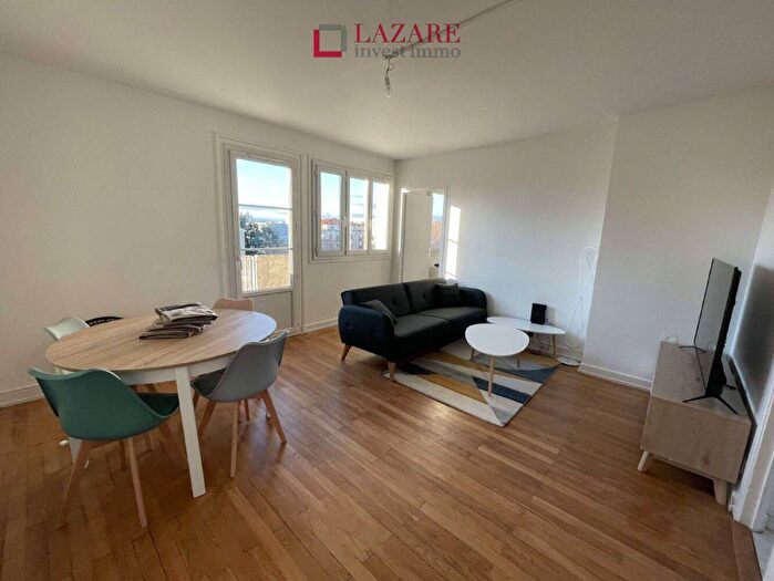 Les Charmilles-Parilly Sud-Université-Rebufer, Bron : Appartement 4 pièces à louer