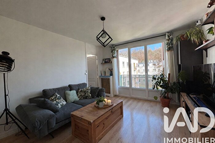 Appartement à vendre - Chelles, Mont-Chalâts, Colline du Fort, La Tuilerie - 3 pièces - 2 chambres