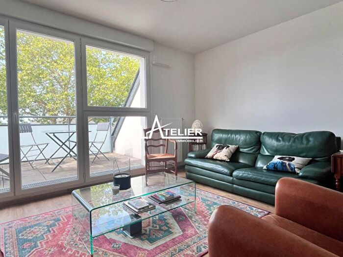 Maisons à vendre et appartements à louer - 3