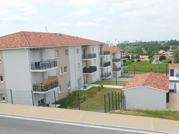 Appartement à louer - Nord, Bassens - 2 pièces - 1 chambre