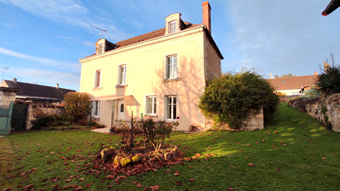 Maison à vendre - Senillé-Saint-Sauveur - 5 pièces - 3 chambres