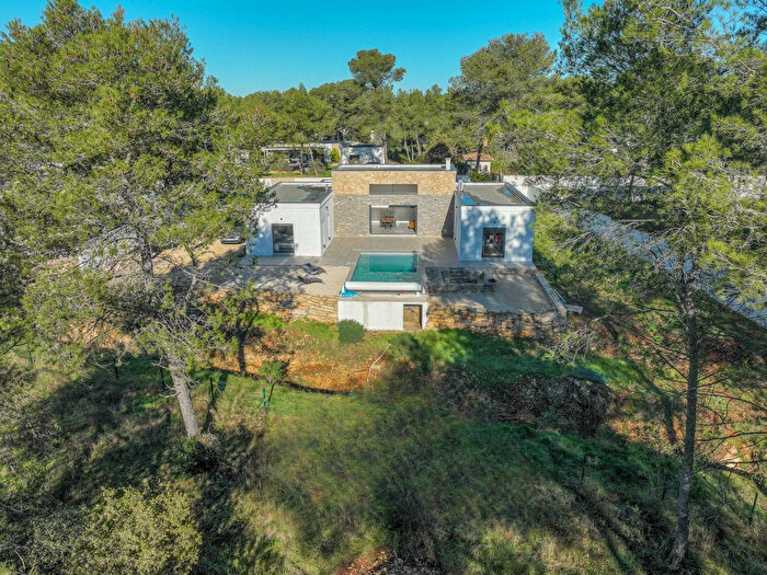 Maison à vendre - Nîmes, Jean Jaurès - 8 pièces - 4 chambres