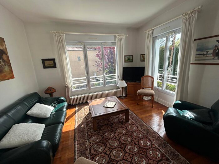 Maison 6 pièces à Viroflay, Rive Droite, Gare, à vendre