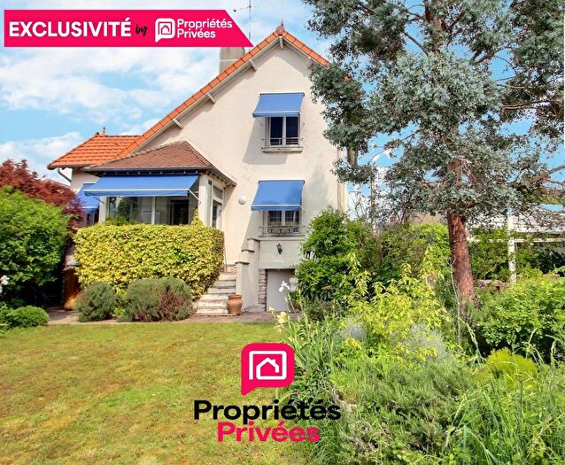 Maison 5 pièces à Montargis, Centre-ville, à vendre