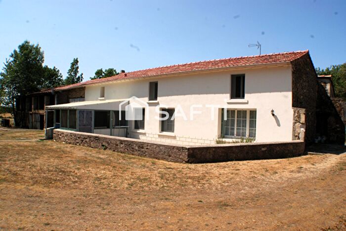 Maison 8 pièces à vendre à Saint-Maurice-le-Girard