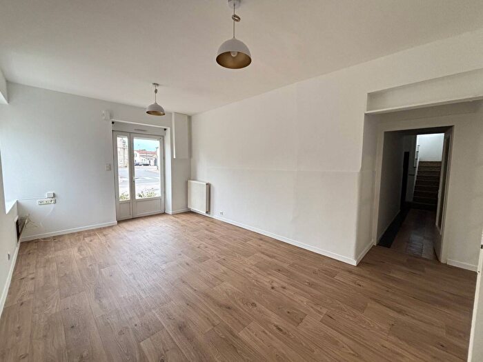 Maison 4 pièces à Froidfond, à louer