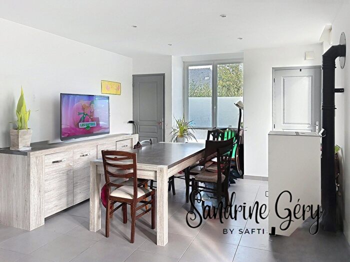 Maison 6 pièces à Saint-Aignan-sur-Roë, à vendre