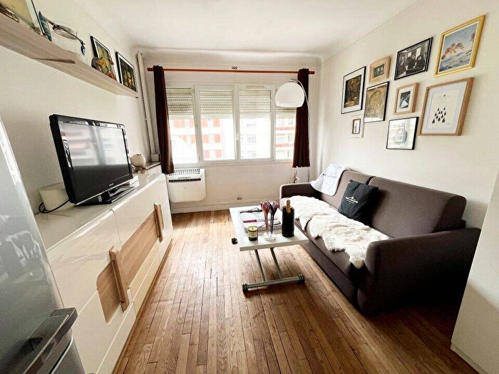 Appartement 2 pièces à louer - Hôtel de Ville, Courbevoie