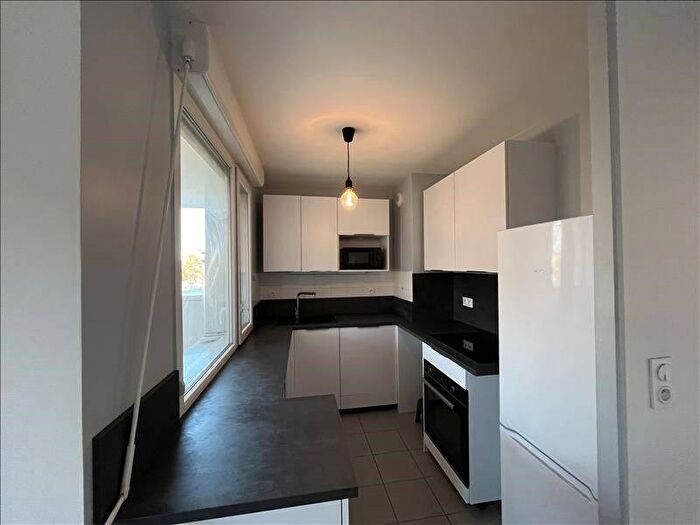 Les Minguettes-Amstrong, Vénissieux : Appartement 2 pièces à louer