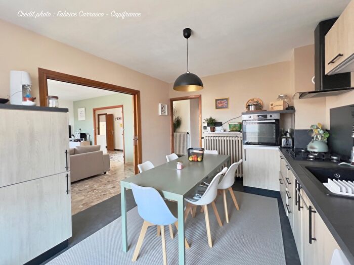 Maison à vendre - Saint-Bonnet-près-Riom - 5 pièces - 4 chambres