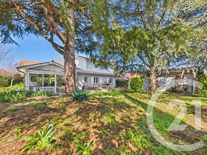 Maison à vendre - Villenave-dOrnon, Chambéry, La Monnaie, Carbonnieux, Trigan - 6 pièces - 5 chambres