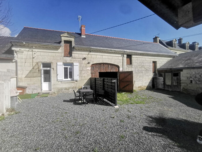 Maison à vendre - Savigny-en-Véron - 1 pièce - 1 chambre
