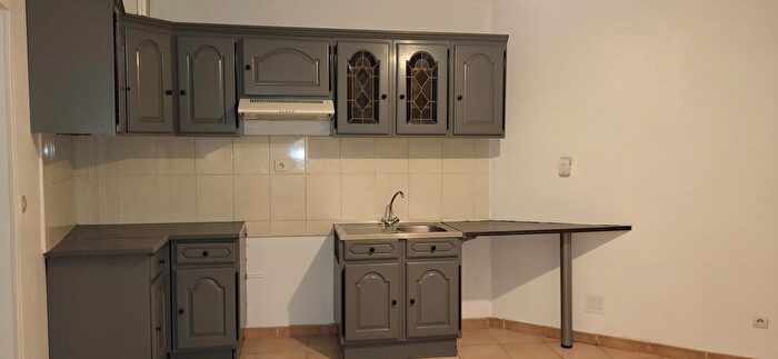 Appartement à louer - Saint-Geniès-des-Mourgues - 2 pièces - 1 chambre