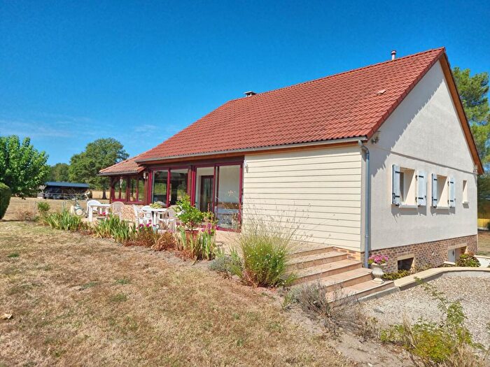 Maison 8 pièces à Bray-en-Val, à vendre