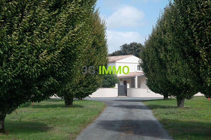 Saint-Agnant : Maison 8 pièces à vendre