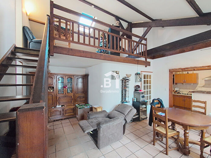 Appartement à vendre - Bourgoin-Jallieu, Centre-ville, Pont Saint-Michel - 4 pièces - 2 chambres