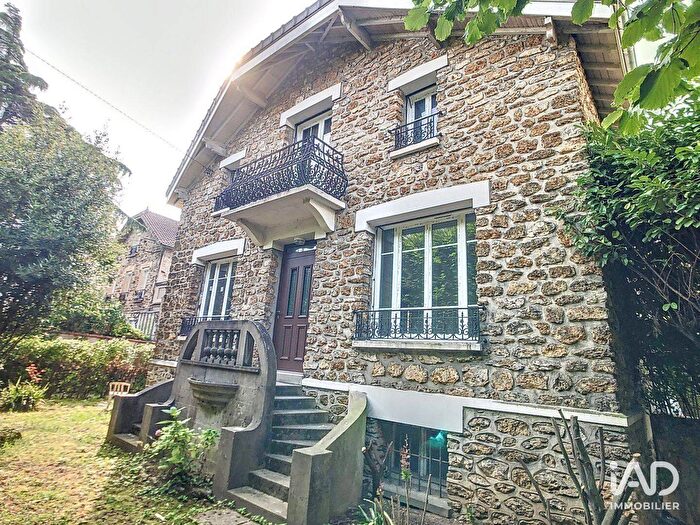 Plateau-Frais Rosset, Villeneuve-le-Roi : Maison 6 pièces à louer