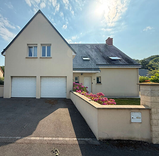 Maison 8 pièces à vendre à Lion-sur-Mer