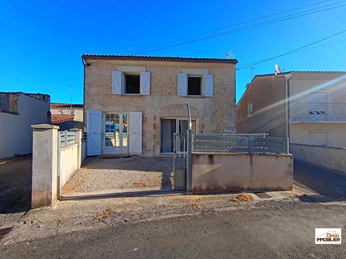 Maison 5 pièces à Hiersac, à louer