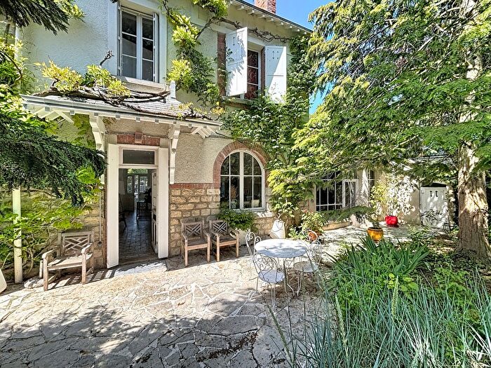 Maison 9 pièces à vendre à Gueux