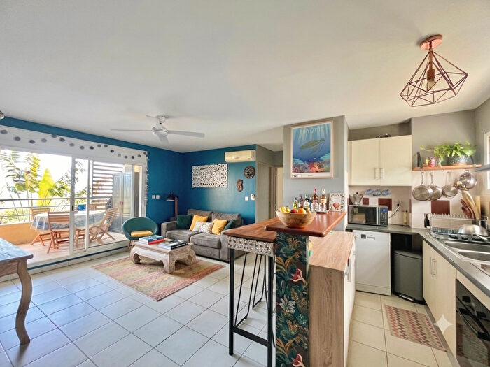 Saint-Paul, Saint-Gilles les Hauts : Appartement 2 pièces à vendre