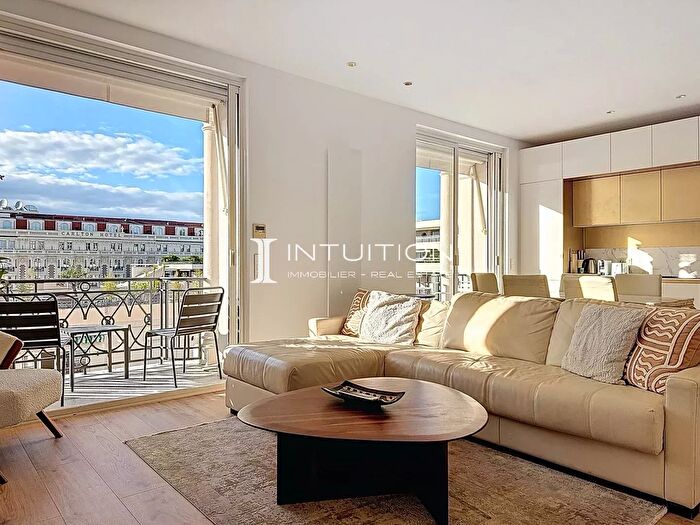 Appartement à vendre - Cannes, Centre-ville - 3 pièces - 2 chambres