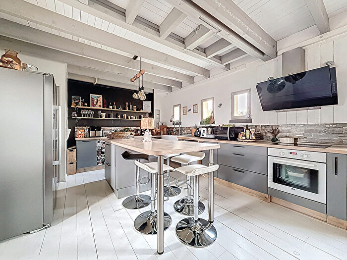 Maison à louer - Dénezé-sous-Doué - 5 pièces - 3 chambres