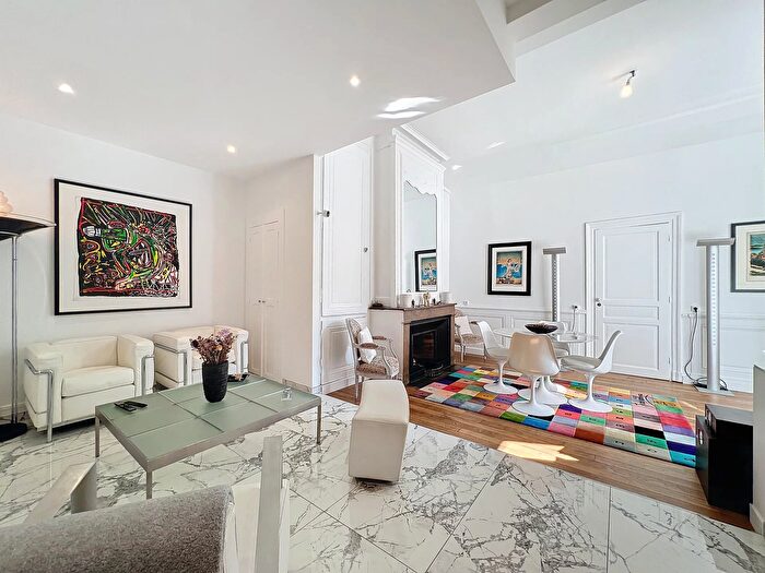 Appartement à vendre - Lyon e , Cordeliers Bellecour - 3 pièces - 1 chambre