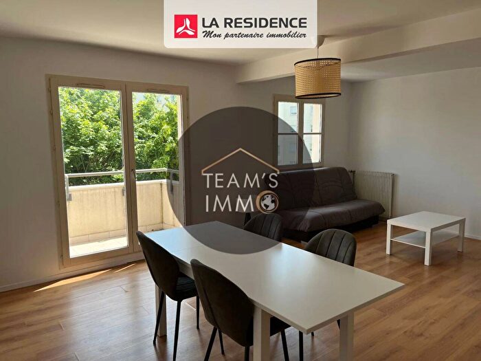 Saint Quentin, Montigny-le-Bretonneux : Appartement 4 pièces à louer
