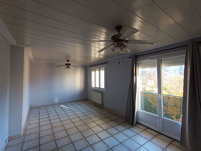 Appartement à louer - Arènes, Nîmes - 3 pièces - 2 chambres