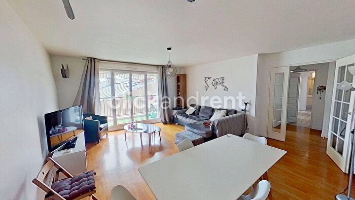 Centre Ville-Vieux Puteaux : Appartement 3 pièces à louer