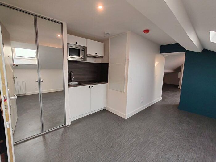 Appartement à louer - Laon Zola-Neufchâtel-Orgeval, Reims - 1 pièce