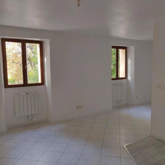 Les bords de l'Yerres, Brunoy : Appartement 1 pièce à louer