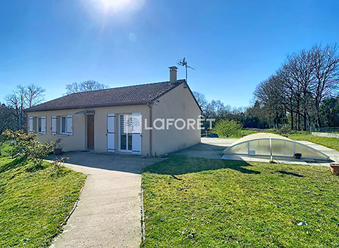 Maison à vendre - Saint-Priest-Taurion - 5 pièces - 3 chambres