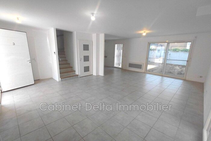 Maison à louer - Centre, Vidauban - 4 pièces - 3 chambres