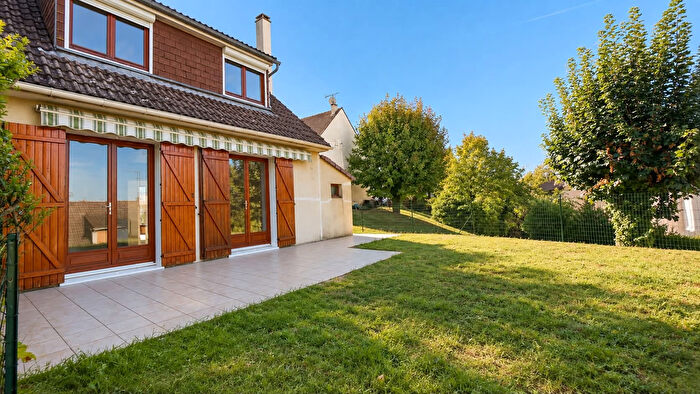 Maison 6 pièces à Mantes-la-Ville, Domaine de la Vallée, à vendre