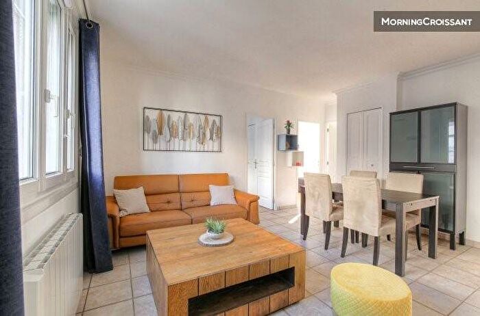 Appartement à louer - Moulin à Vent-Ernest Renan, Vénissieux - 4 pièces - 3 chambres