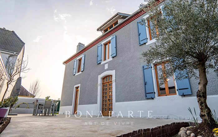 Maison à vendre - Lons - 7 pièces - 5 chambres